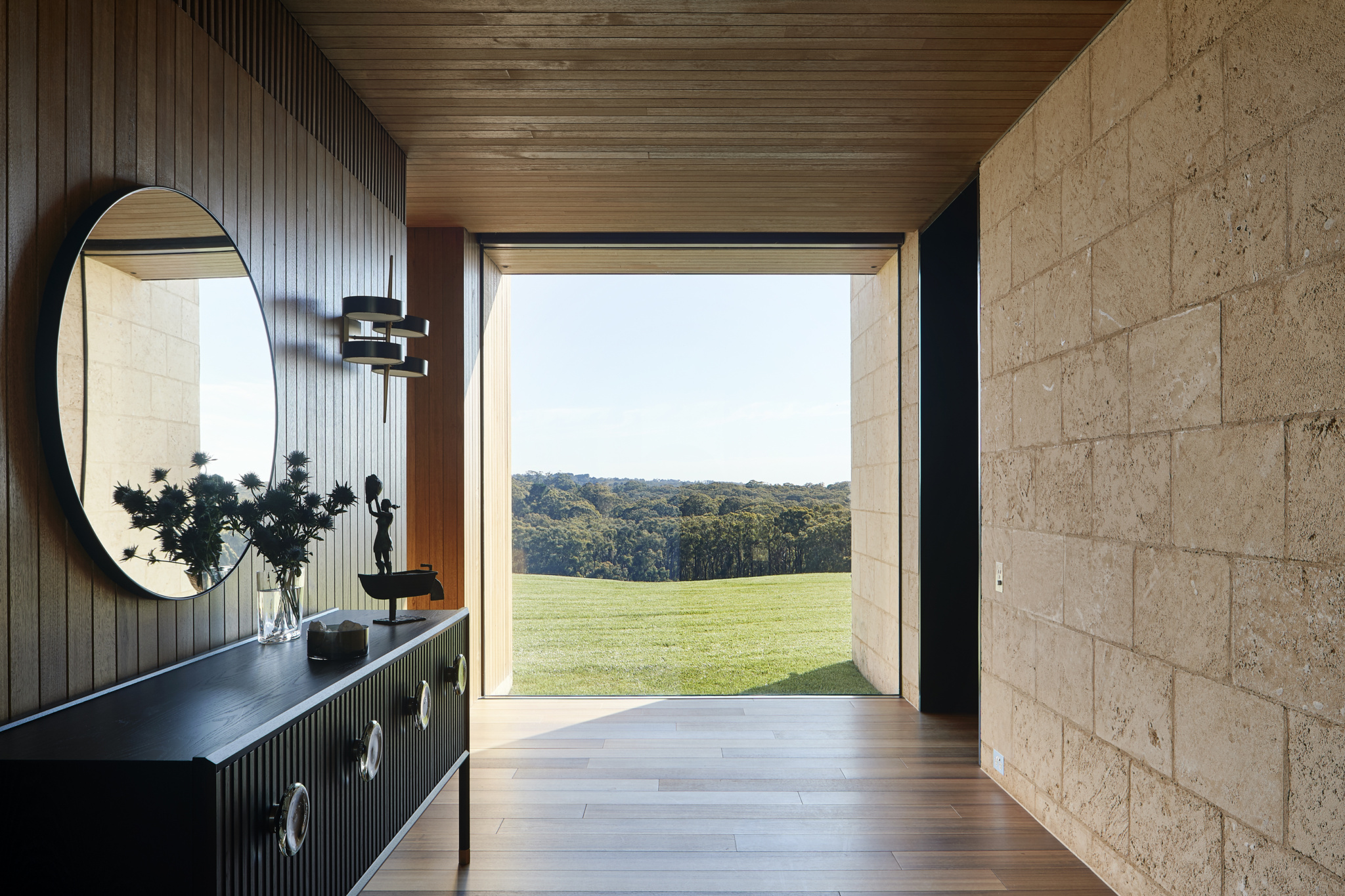 Abe McCarthy Architects & Alice Villella Interior Design : Flinders ...